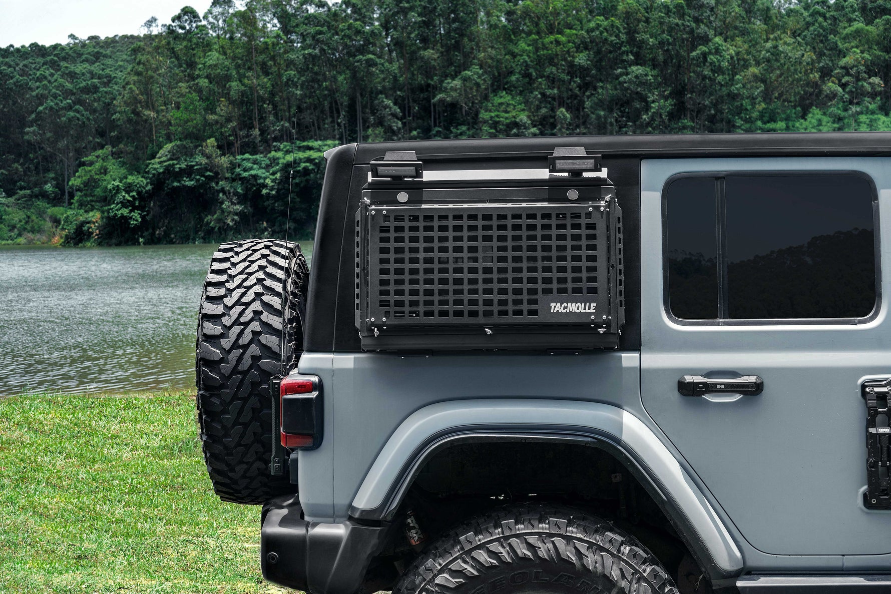 TACMOLLE - Merge tactical MOLLE with the off road lifestyle