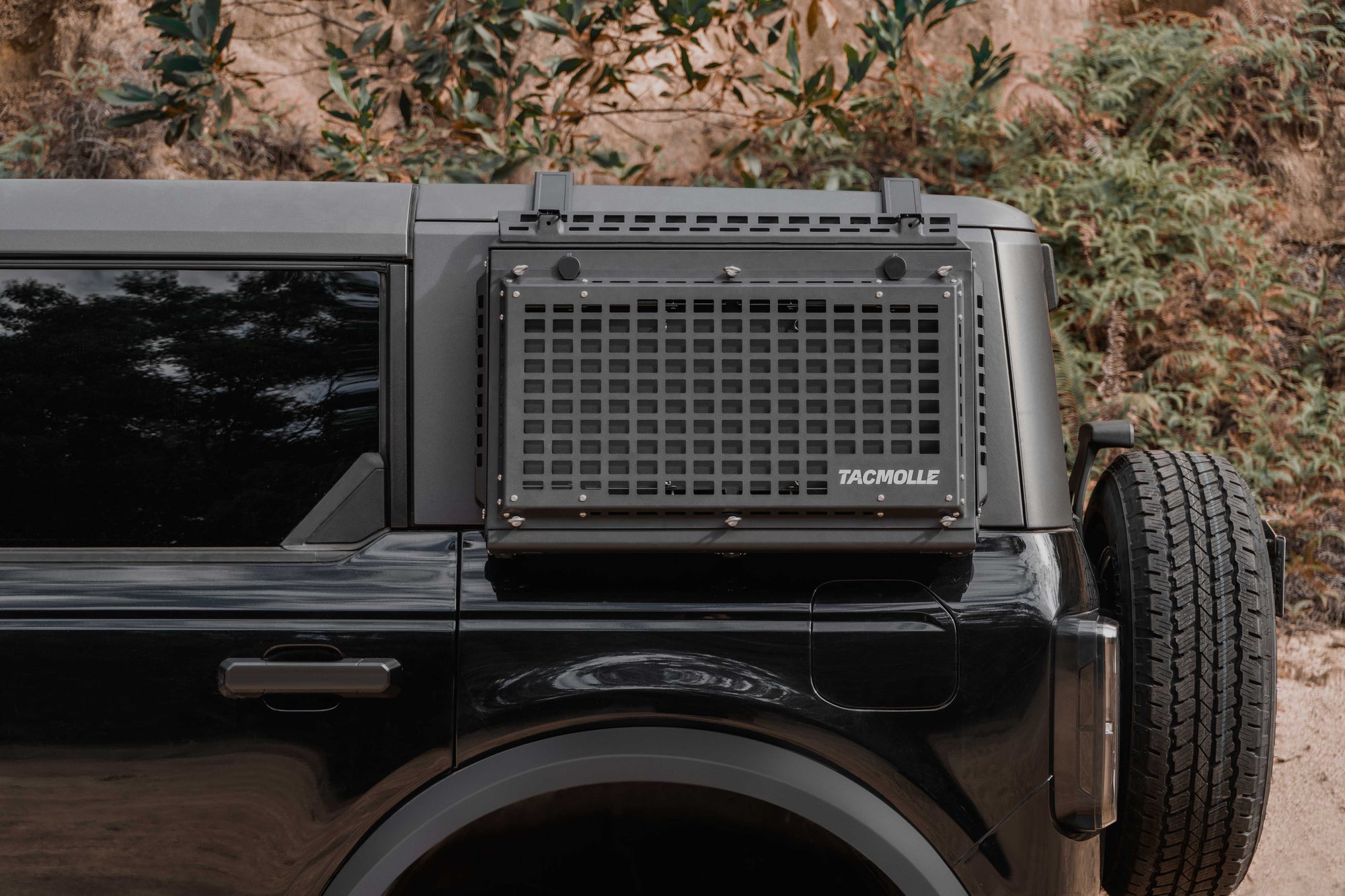 TACMOLLE - Merge tactical MOLLE with the off road lifestyle